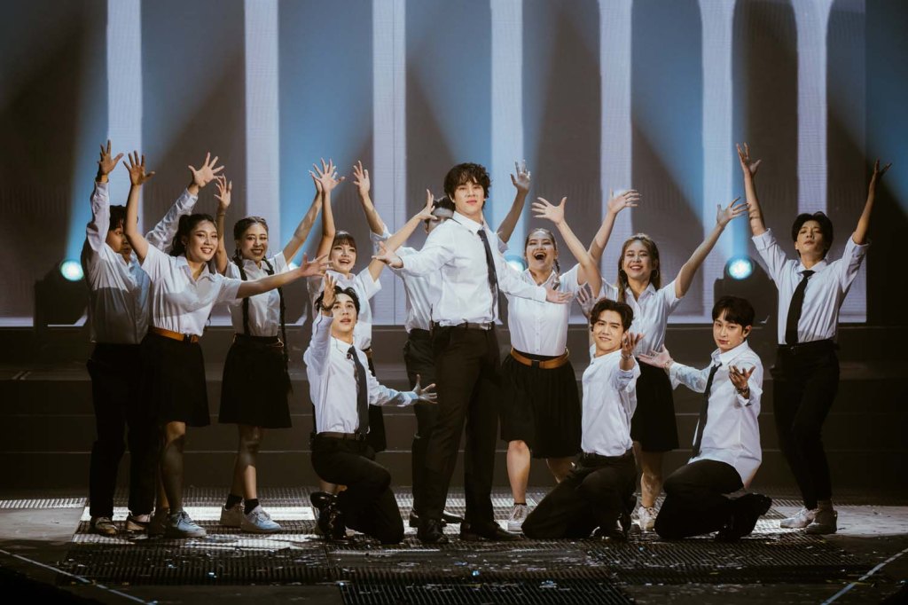 Nanon Born to เบียว Concert – Life In Cartoon Motion